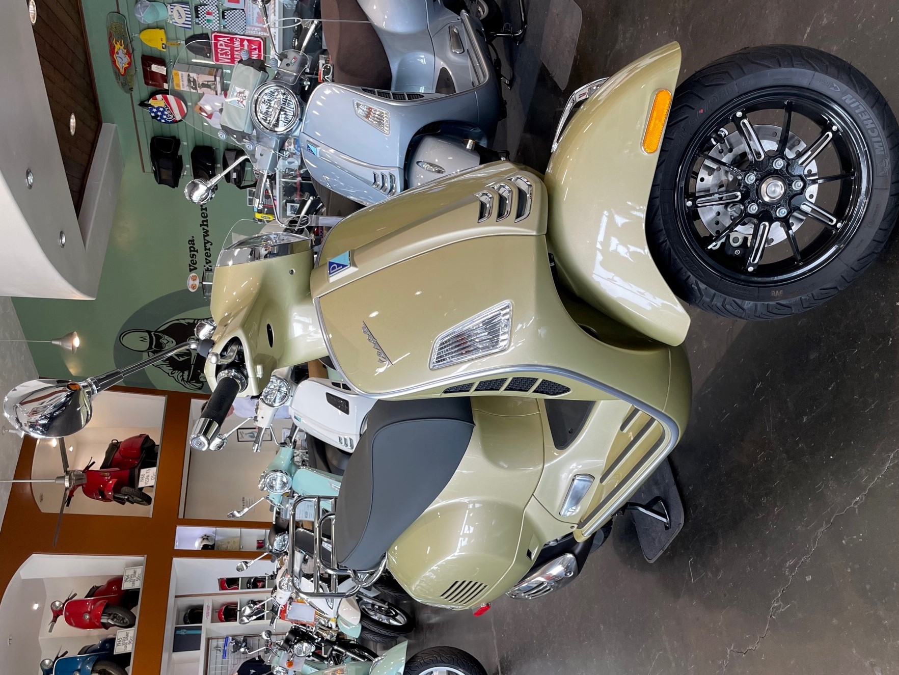 754 | San Diego Scooters | Vespa | Genuine | Piaggio
