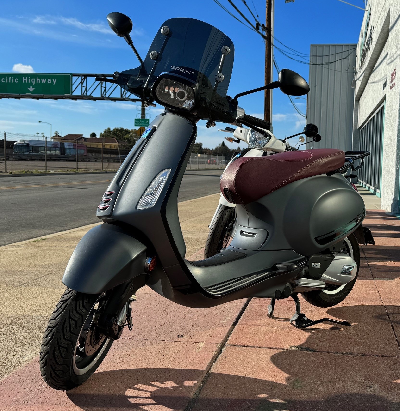 sprint3 | San Diego Scooters | Vespa | Genuine | Piaggio